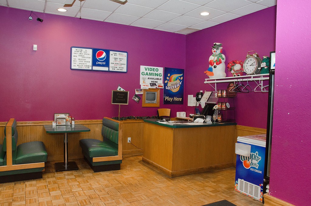 Restaurant - Showtime Lanes